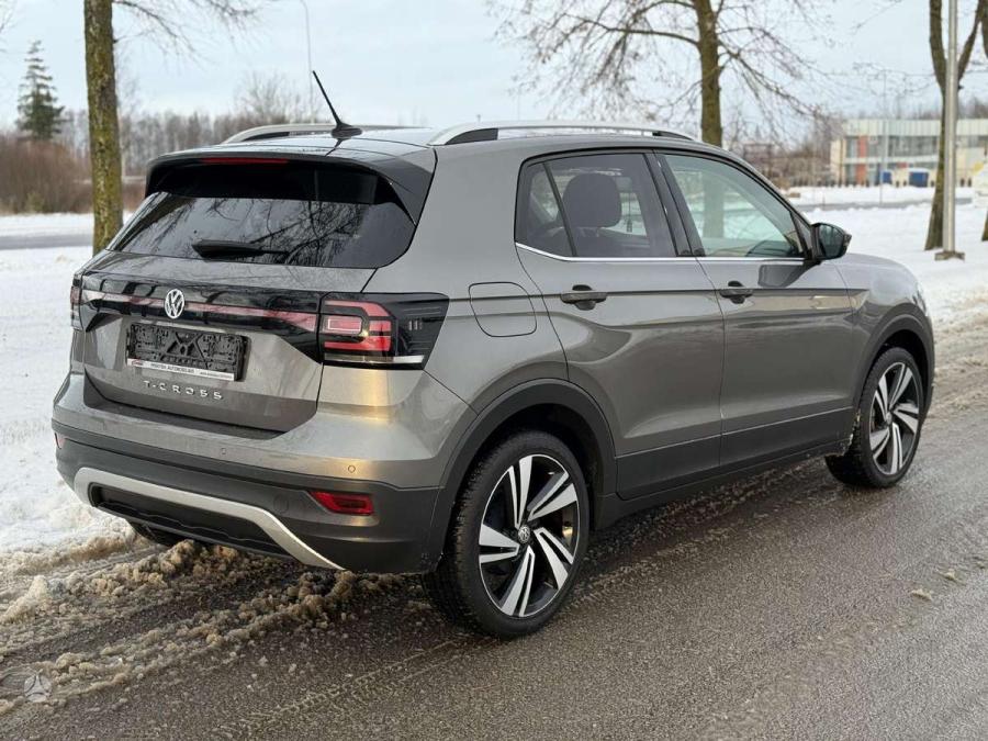 Grey Volkswagen T-Cross 2019 in Panevezys, with an engine capacity of 1.60 L and mileage of 140 thousand km for 14990 €, photo 17 on AUTOMOTO.COM.LV