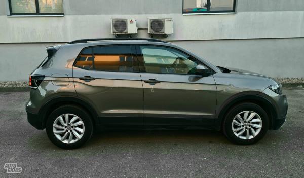 Grey Volkswagen T-Cross 2019 in Kaunas, with an engine capacity of 1.00 L and mileage of 176 thousand km for 13500 €, photo 8 on AUTOMOTO.COM.LV