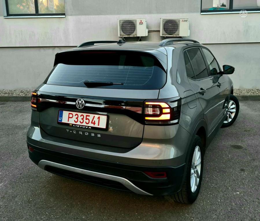 Pelēks Volkswagen T-Cross 2019 Kauņa, ar dzinēja tilpumu 1.00 L un nobraukumu 176 tūkst. km par 13500 €, foto 6 vietnē AUTOMOTO.COM.LV