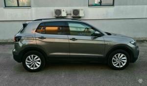 Pelēks Volkswagen T-Cross 2019 Kauņa, ar dzinēja tilpumu 1.00 L un nobraukumu 176 tūkst. km par 13500 €, foto 8 vietnē AUTOMOTO.COM.LV