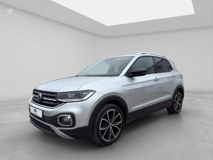 Серый Фольксваген T-Cross 2019 в Вильнюс, объемом двигателя 1.00 л и пробегом 198 тыс. км за 14890 €, фото 1 на AUTOMOTO.COM.LV
