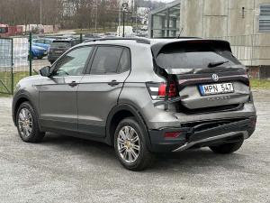 Grey Volkswagen T-Cross 2020 in Vilnius, with an engine capacity of 1.50 L and mileage of 39 thousand km for 11300 €, photo 5 on AUTOMOTO.COM.LV