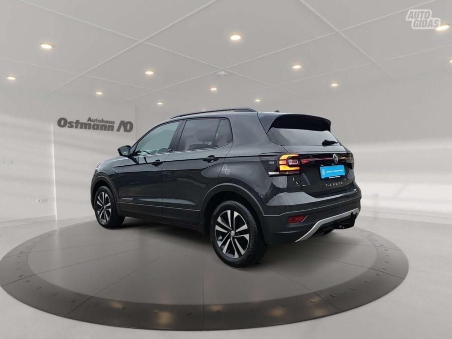 Grey Volkswagen T-Cross 2020 in Kaunas, with an engine capacity of 1.00 L and mileage of 78 thousand km for 21573 €, photo 4 on AUTOMOTO.COM.LV