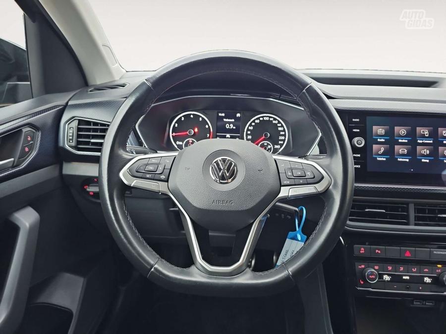 Grey Volkswagen T-Cross 2020 in Kaunas, with an engine capacity of 1.00 L and mileage of 78 thousand km for 21573 €, photo 12 on AUTOMOTO.COM.LV