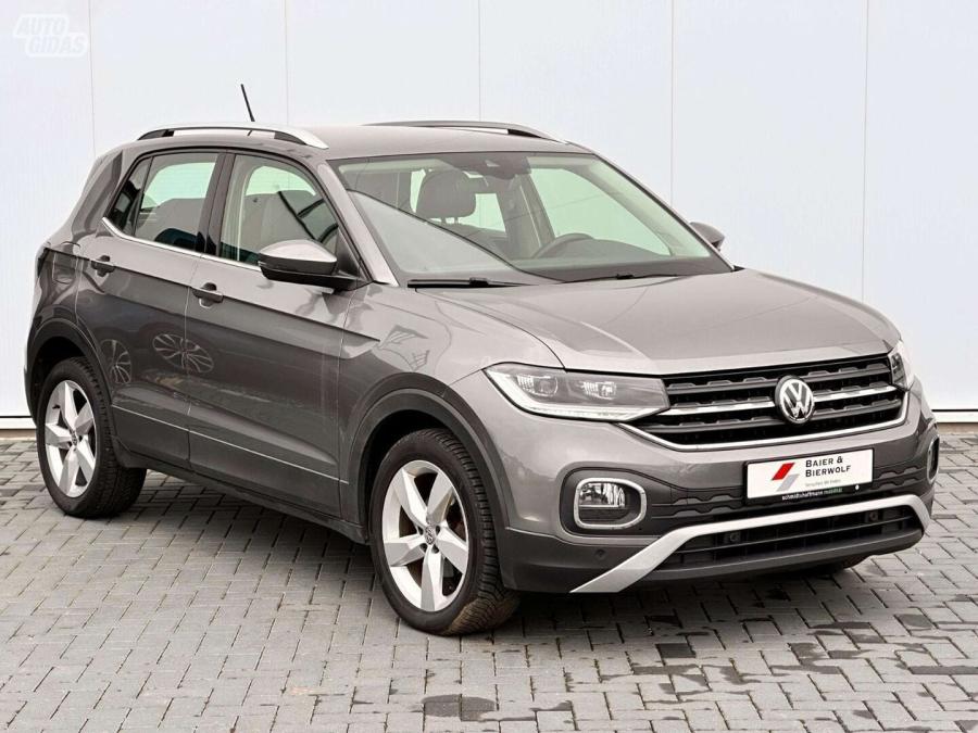 Grey Volkswagen T-Cross 2020 in Kaunas, with an engine capacity of 1.60 L and mileage of 69 thousand km for 22390 €, photo 3 on AUTOMOTO.COM.LV