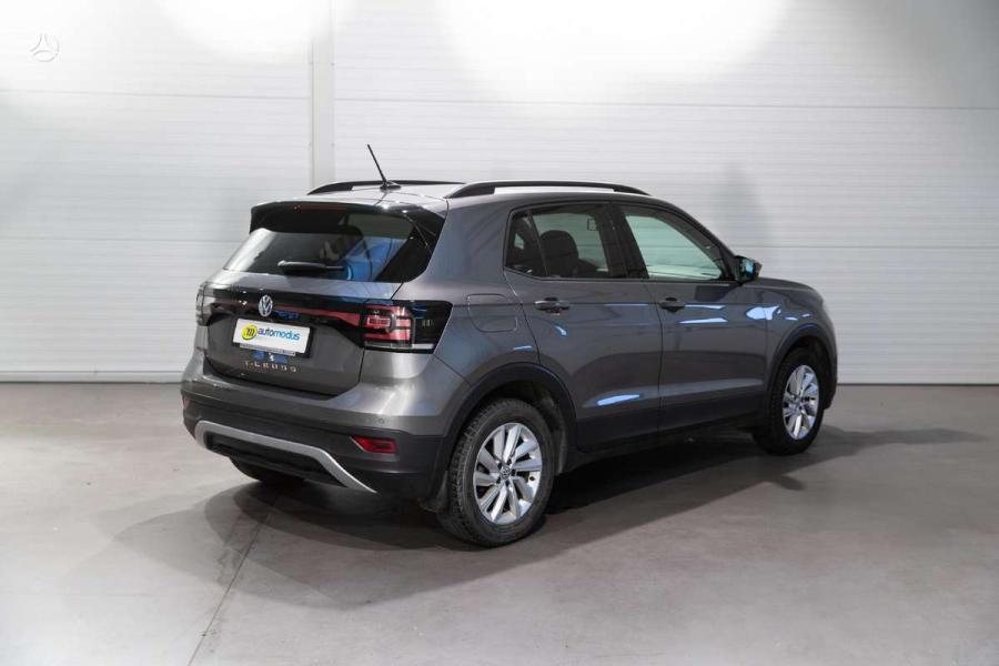 Pelēks Volkswagen T-Cross 2020 Klaipėda, ar dzinēja tilpumu 1.00 L un nobraukumu 123 tūkst. km par 15500 €, foto 2 vietnē AUTOMOTO.COM.LV