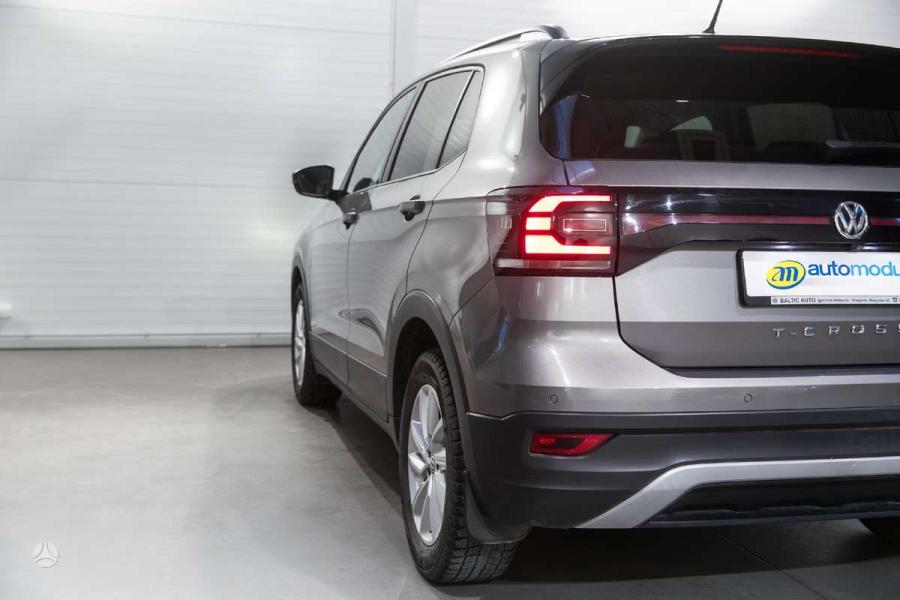 Pelēks Volkswagen T-Cross 2020 Klaipėda, ar dzinēja tilpumu 1.00 L un nobraukumu 123 tūkst. km par 15500 €, foto 7 vietnē AUTOMOTO.COM.LV