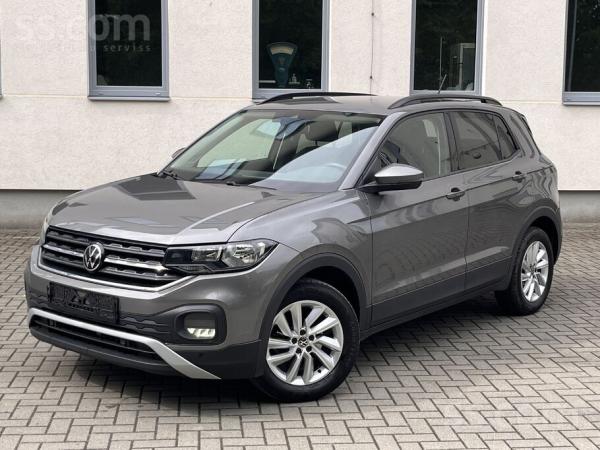 Grey Volkswagen T-Cross 2020 in Jelgava, with an engine capacity of 1.00 L and mileage of 129 thousand km for 13590 €, photo 1 on AUTOMOTO.COM.LV