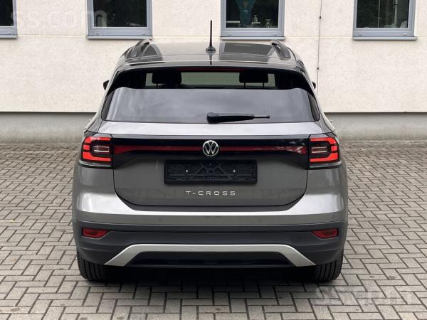 Grey Volkswagen T-Cross 2020 in Jelgava, with an engine capacity of 1.00 L and mileage of 129 thousand km for 13590 €, photo 4 on AUTOMOTO.COM.LV