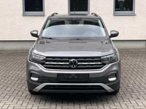Grey Volkswagen T-Cross 2020 in Jelgava, with an engine capacity of 1.00 L and mileage of 129 thousand km for 13590 €, photo 3 on AUTOMOTO.COM.LV