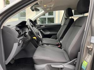 Grey Volkswagen T-Cross 2020 in Jelgava, with an engine capacity of 1.00 L and mileage of 129 thousand km for 13590 €, photo 10 on AUTOMOTO.COM.LV