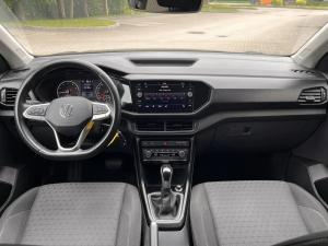 Grey Volkswagen T-Cross 2020 in Jelgava, with an engine capacity of 1.00 L and mileage of 129 thousand km for 13590 €, photo 14 on AUTOMOTO.COM.LV