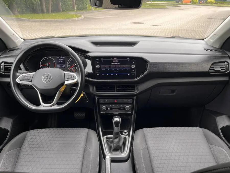 Grey Volkswagen T-Cross 2020 in Jelgava, with an engine capacity of 1.00 L and mileage of 129 thousand km for 13590 €, photo 14 on AUTOMOTO.COM.LV