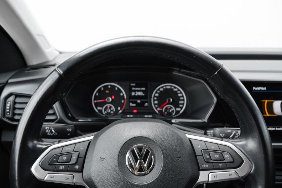 Pelēks Volkswagen T-Cross 2020 Rīga, ar dzinēja tilpumu 1.00 L un nobraukumu 69 tūkst. km par 13950 €, foto 14 vietnē AUTOMOTO.COM.LV