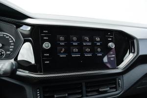 Pelēks Volkswagen T-Cross 2020 Rīga, ar dzinēja tilpumu 1.00 L un nobraukumu 69 tūkst. km par 13950 €, foto 17 vietnē AUTOMOTO.COM.LV