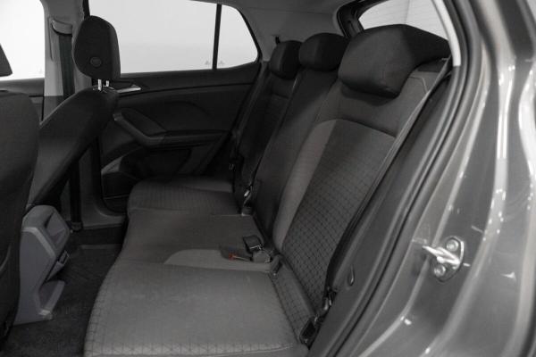Pelēks Volkswagen T-Cross 2020 Viļņa, ar dzinēja tilpumu 1.00 L un nobraukumu 122 tūkst. km par 14950 €, foto 7 vietnē AUTOMOTO.COM.LV
