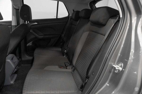 Volkswagen T-Cross 2020 Viļņa vietnē Pelēks Volkswagen T-Cross 2020 Viļņa, ar dzinēja tilpumu 1.00 L un nobraukumu 122 tūkst. km par 14950 €, foto 7 vietnē AUTOMOTO.COM.LV
