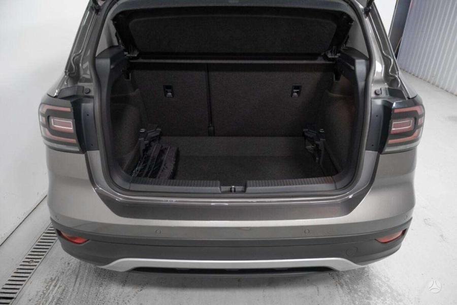 Pelēks Volkswagen T-Cross 2020 Viļņa, ar dzinēja tilpumu 1.00 L un nobraukumu 122 tūkst. km par 14950 €, foto 19 vietnē AUTOMOTO.COM.LV