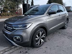 Grey Volkswagen T-Cross 2021 in Kaunas, with an engine capacity of 1.00 L and mileage of 36 thousand km for 22735 €, photo 2 on AUTOMOTO.COM.LV