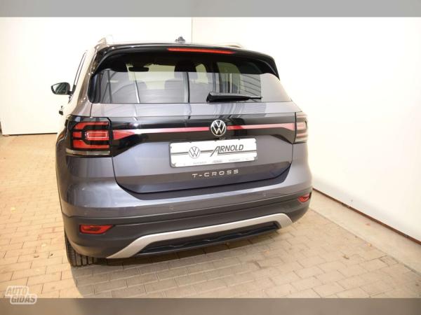Grey Volkswagen T-Cross 2021 in Kaunas, with an engine capacity of 1.00 L and mileage of 37 thousand km for 23008 €, photo 4 on AUTOMOTO.COM.LV