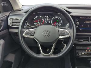 Grey Volkswagen T-Cross 2021 in Kaunas, with an engine capacity of 1.00 L and mileage of 65 thousand km for 21731 €, photo 12 on AUTOMOTO.COM.LV