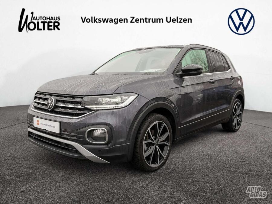Grey Volkswagen T-Cross 2021 in Kaunas, with an engine capacity of 1.00 L and mileage of 43 thousand km for 27416 €, photo 1 on AUTOMOTO.COM.LV