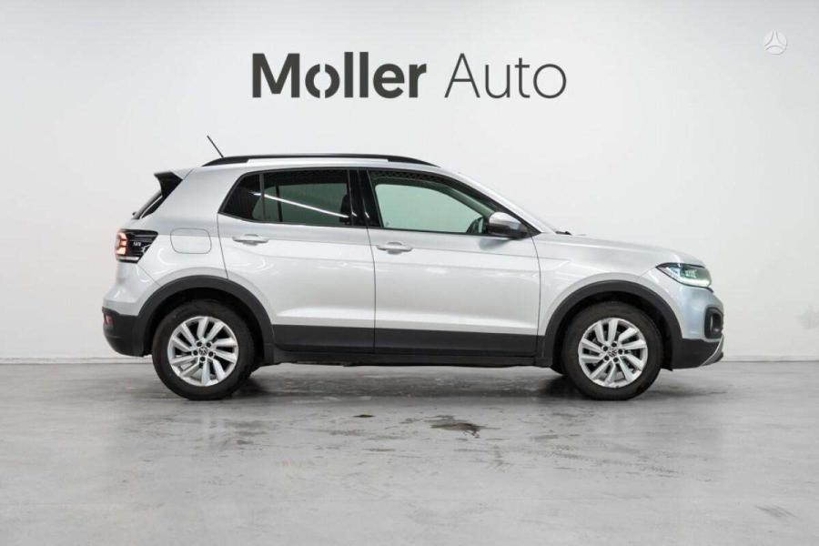 Pelēks Volkswagen T-Cross 2021 Viļņa, ar dzinēja tilpumu 1.50 L un nobraukumu 79 tūkst. km par 18950 €, foto 4 vietnē AUTOMOTO.COM.LV
