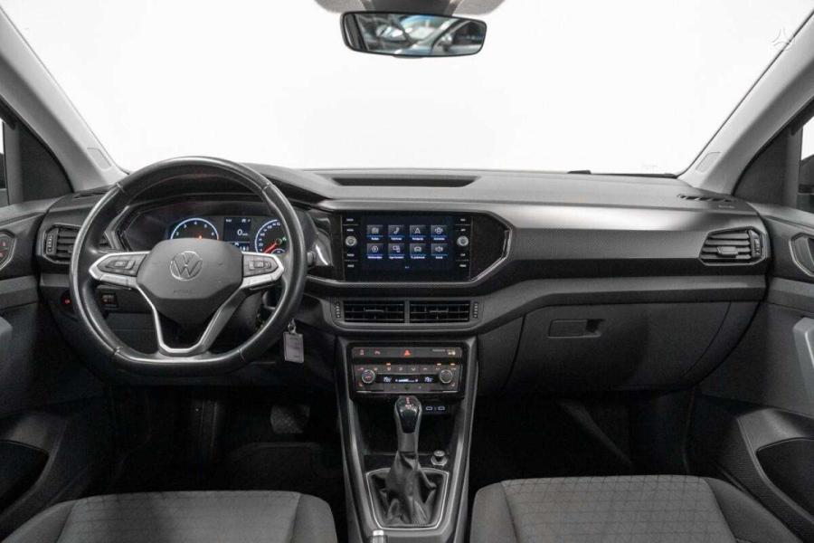 Pelēks Volkswagen T-Cross 2021 Viļņa, ar dzinēja tilpumu 1.00 L un nobraukumu 80 tūkst. km par 16950 €, foto 9 vietnē AUTOMOTO.COM.LV