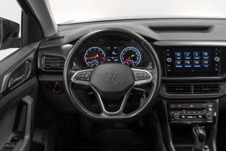Pelēks Volkswagen T-Cross 2021 Viļņa, ar dzinēja tilpumu 1.00 L un nobraukumu 80 tūkst. km par 16950 €, foto 10 vietnē AUTOMOTO.COM.LV