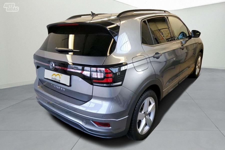 Grey Volkswagen T-Cross 2021 in Kaunas, with an engine capacity of 1.00 L and mileage of 51 thousand km for 24813 €, photo 3 on AUTOMOTO.COM.LV