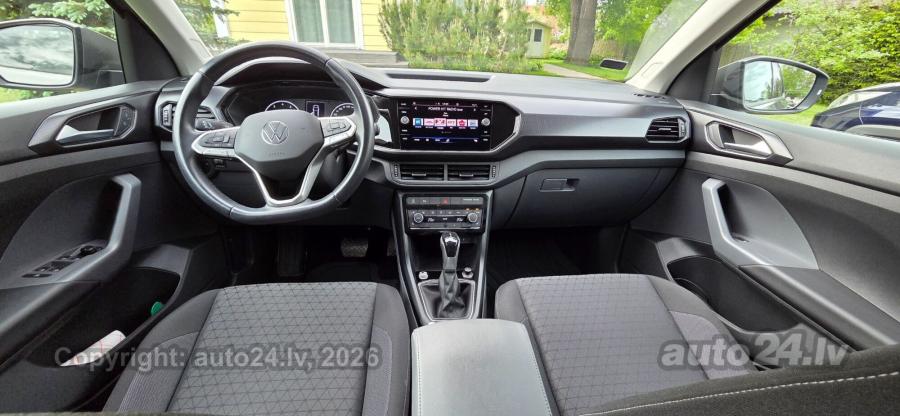 Серый Фольксваген T-Cross 2021 в Таллин, объемом двигателя 1.00 л и пробегом 30 тыс. км за 16900 €, фото 9 на AUTOMOTO.COM.LV