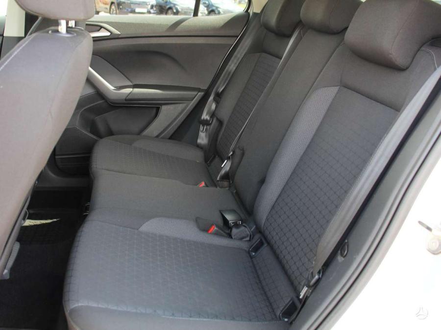 Grey Volkswagen T-Cross 2021 in Vilnius, with an engine capacity of 1.00 L and mileage of 113 thousand km for 15950 €, photo 17 on AUTOMOTO.COM.LV