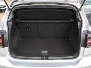 Grey Volkswagen T-Cross 2021 in Vilnius, with an engine capacity of 1.00 L and mileage of 113 thousand km for 15950 €, photo 19 on AUTOMOTO.COM.LV