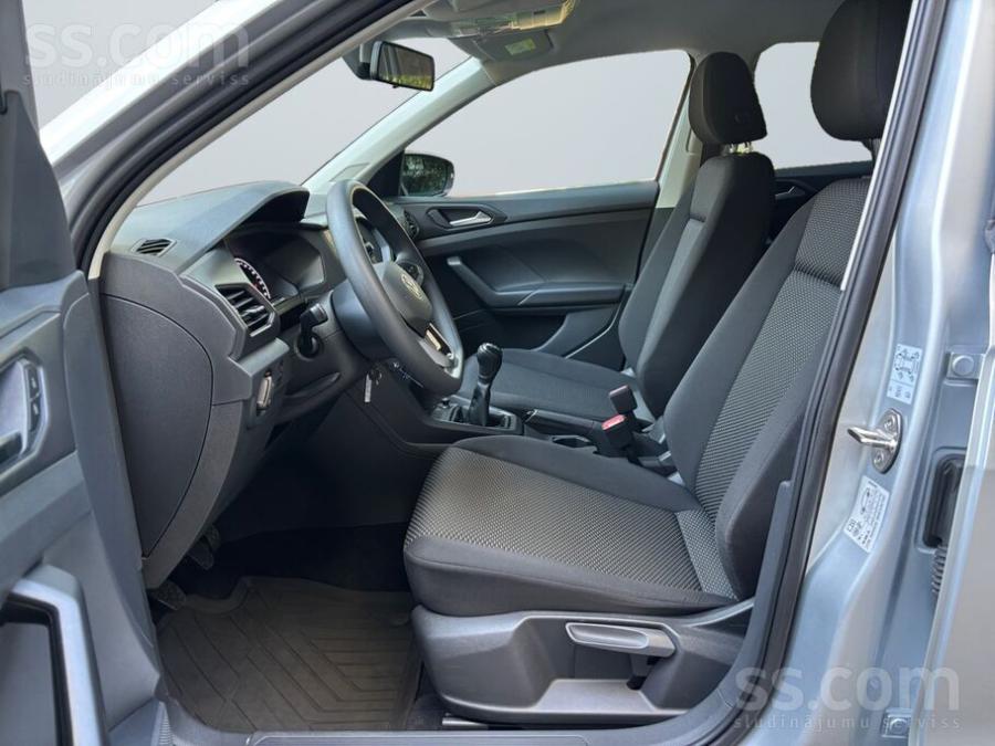Pelēks Volkswagen T-Cross 2021 Rīga, ar dzinēja tilpumu 1.00 L un nobraukumu 67 tūkst. km par 14290 €, foto 10 vietnē AUTOMOTO.COM.LV