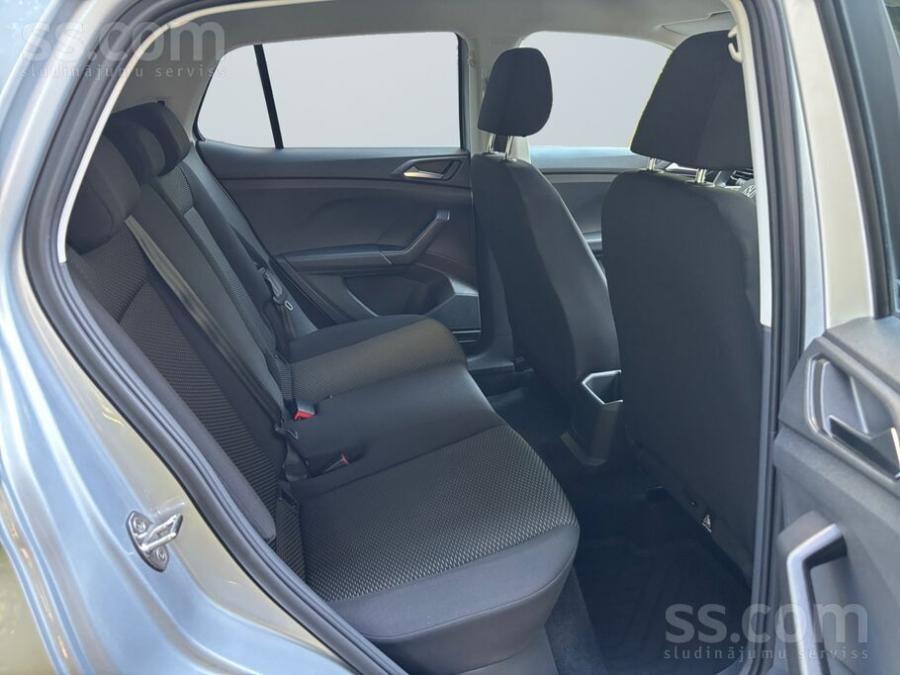 Pelēks Volkswagen T-Cross 2021 Rīga, ar dzinēja tilpumu 1.00 L un nobraukumu 67 tūkst. km par 14290 €, foto 14 vietnē AUTOMOTO.COM.LV
