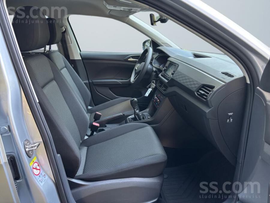 Pelēks Volkswagen T-Cross 2021 Rīga, ar dzinēja tilpumu 1.00 L un nobraukumu 67 tūkst. km par 14290 €, foto 16 vietnē AUTOMOTO.COM.LV