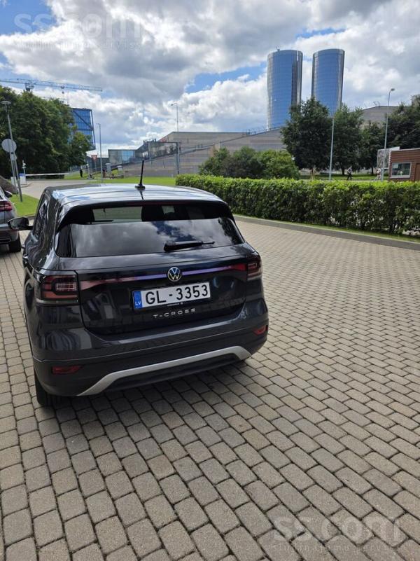 Pelēks Volkswagen T-Cross 2021 Jūrmala, ar dzinēja tilpumu 1.00 L un nobraukumu 66 tūkst. km par 13600 €, foto 2 vietnē AUTOMOTO.COM.LV