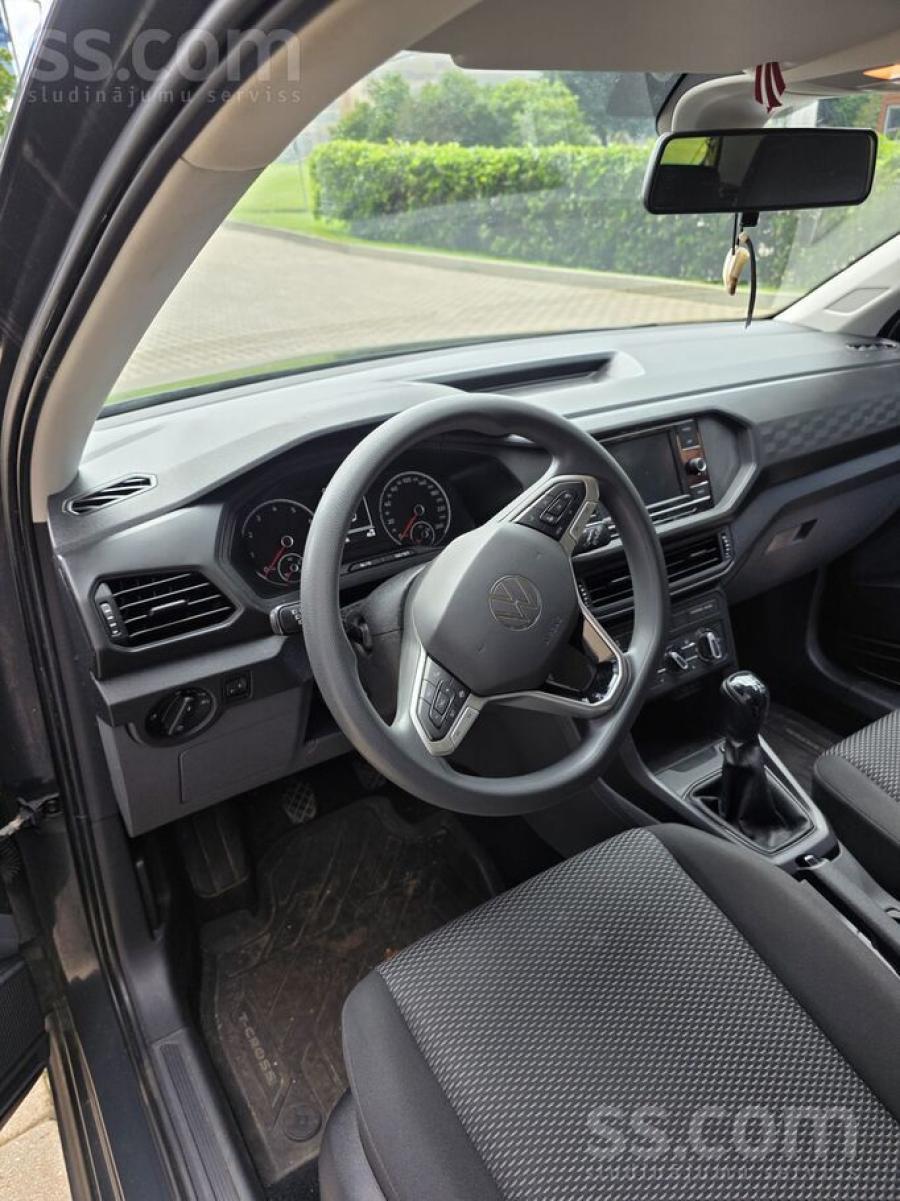 Pelēks Volkswagen T-Cross 2021 Jūrmala, ar dzinēja tilpumu 1.00 L un nobraukumu 66 tūkst. km par 13600 €, foto 6 vietnē AUTOMOTO.COM.LV