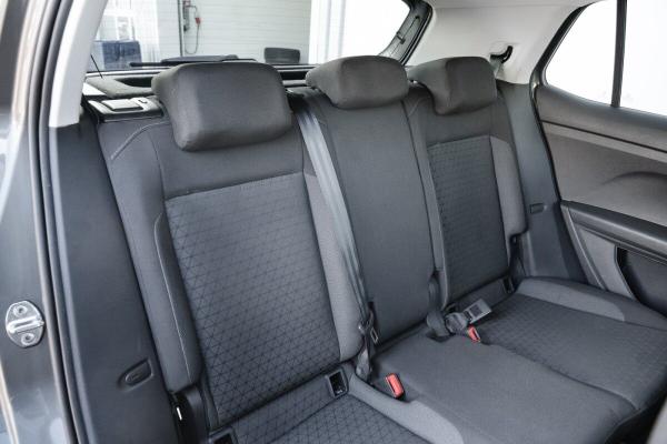 Volkswagen T-Cross 2021 in Riga on AUTOMOTO.COM.LV Grey Volkswagen T-Cross 2021 in Riga, with an engine capacity of 1.00 L and mileage of 84 thousand km for 15950 €, photo 8 on AUTOMOTO.COM.LV