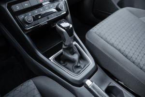 Pelēks Volkswagen T-Cross 2021 Rīga, ar dzinēja tilpumu 1.00 L un nobraukumu 84 tūkst. km par 15950 €, foto 13 vietnē AUTOMOTO.COM.LV