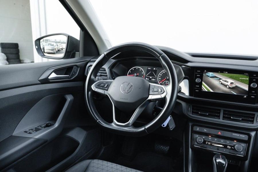 Pelēks Volkswagen T-Cross 2021 Rīga, ar dzinēja tilpumu 1.00 L un nobraukumu 84 tūkst. km par 15950 €, foto 22 vietnē AUTOMOTO.COM.LV