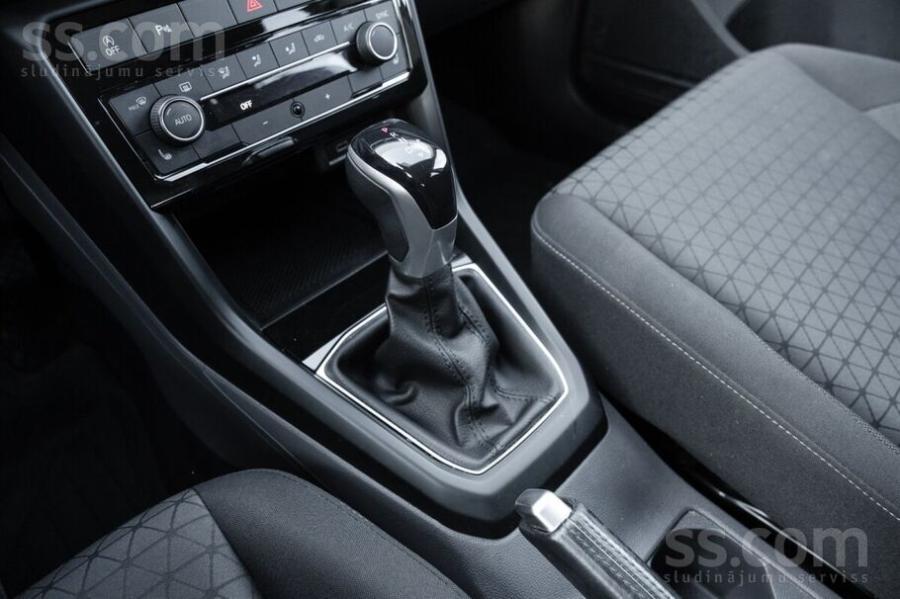 Pelēks Volkswagen T-Cross 2021 Rīga, ar dzinēja tilpumu 1.00 L un nobraukumu 84 tūkst. km par 15650 €, foto 13 vietnē AUTOMOTO.COM.LV