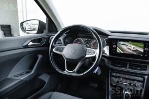 Pelēks Volkswagen T-Cross 2021 Rīga, ar dzinēja tilpumu 1.00 L un nobraukumu 84 tūkst. km par 15650 €, foto 22 vietnē AUTOMOTO.COM.LV