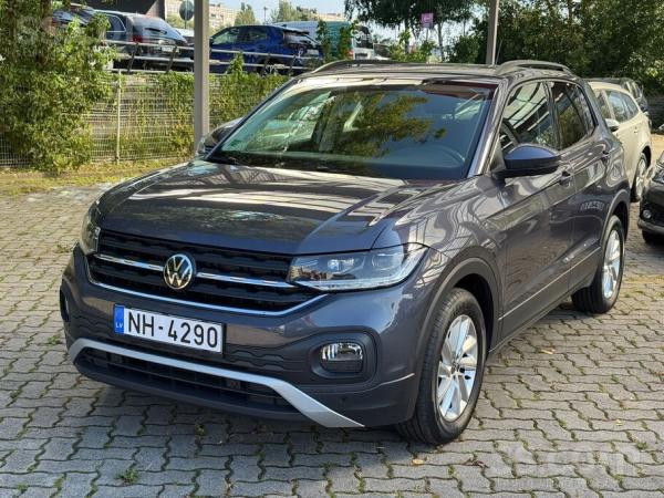 Grey Volkswagen T-Cross 2022 in Riga, with an engine capacity of 1.50 L and mileage of 54 thousand km for 18850 €, photo 2 on AUTOMOTO.COM.LV