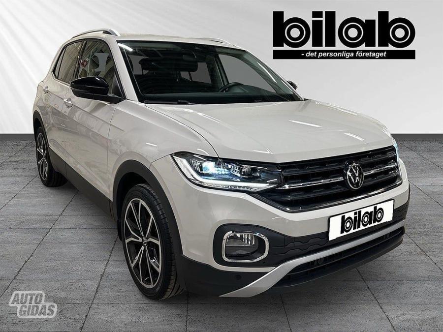 Grey Volkswagen T-Cross 2022 in Kaunas, with an engine capacity of 0.00 L and mileage of 39 thousand km for 24130 €, photo 2 on AUTOMOTO.COM.LV