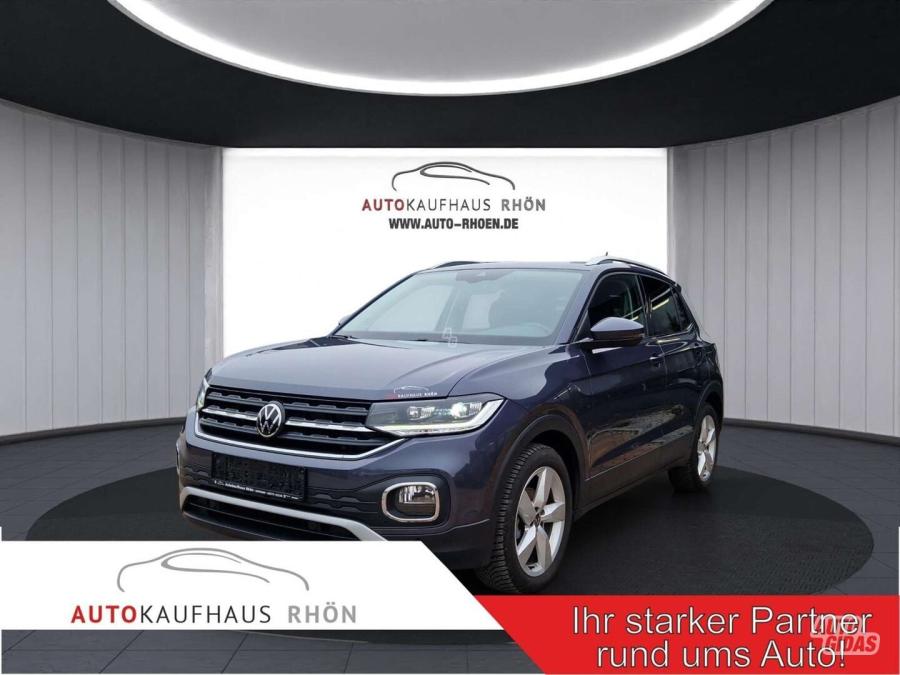 Pelēks Volkswagen T-Cross 2022 Kauņa, ar dzinēja tilpumu 1.00 L un nobraukumu 17 tūkst. km par 24965 €, foto 1 vietnē AUTOMOTO.COM.LV