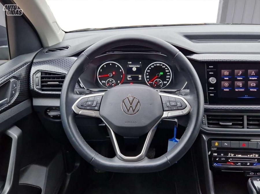 Pelēks Volkswagen T-Cross 2022 Kauņa, ar dzinēja tilpumu 1.00 L un nobraukumu 17 tūkst. km par 24965 €, foto 8 vietnē AUTOMOTO.COM.LV
