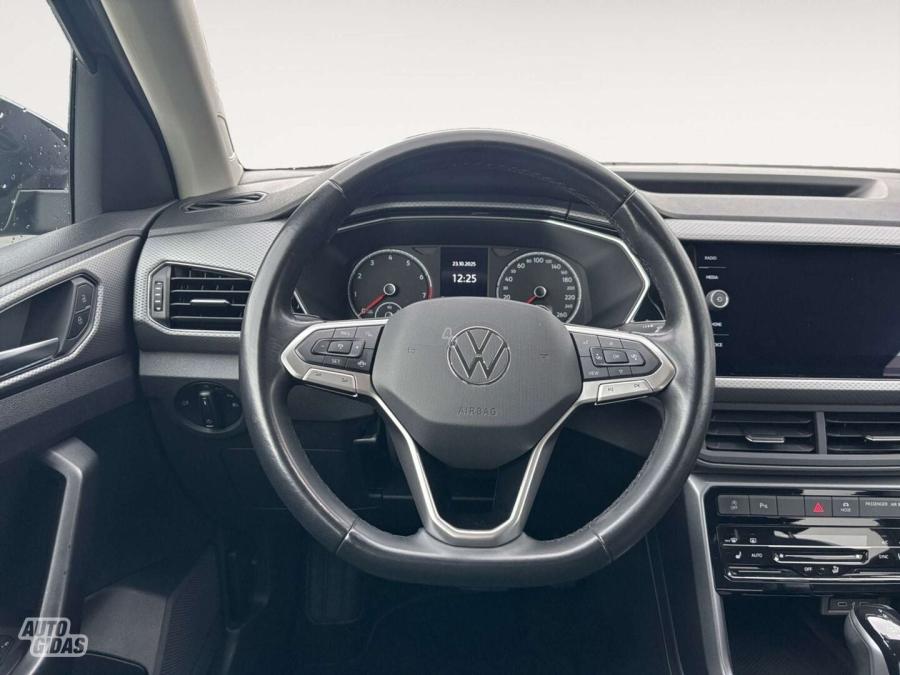 Pelēks Volkswagen T-Cross 2022 Kauņa, ar dzinēja tilpumu 1.00 L un nobraukumu 29 tūkst. km par 22484 €, foto 13 vietnē AUTOMOTO.COM.LV