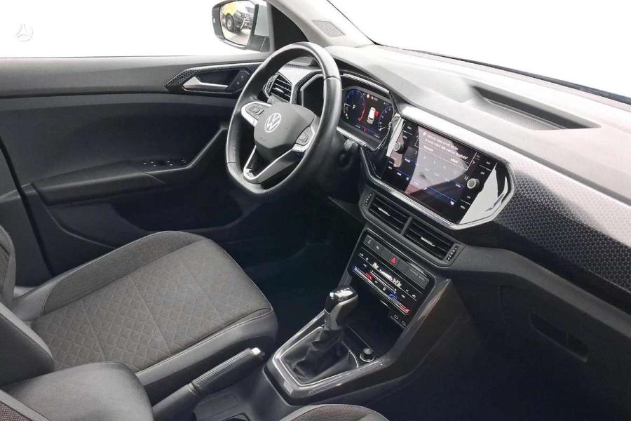 Pelēks Volkswagen T-Cross 2022 Klaipėda, ar dzinēja tilpumu 1.00 L un nobraukumu 85 tūkst. km par 18500 €, foto 10 vietnē AUTOMOTO.COM.LV