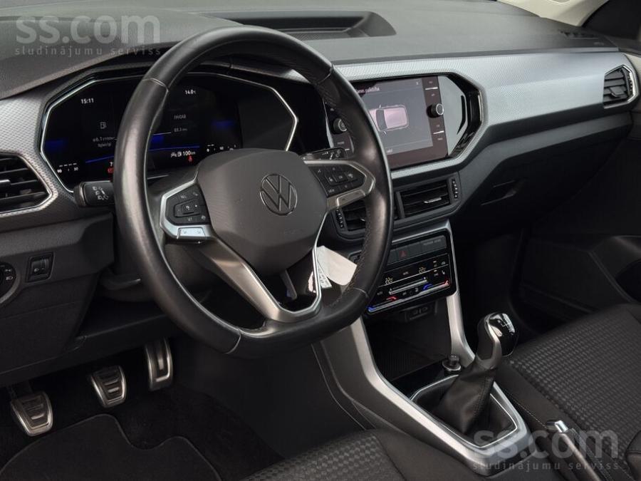 Pelēks Volkswagen T-Cross 2022 Valmiera, ar dzinēja tilpumu 1.00 L un nobraukumu 75 tūkst. km par 16700 €, foto 9 vietnē AUTOMOTO.COM.LV